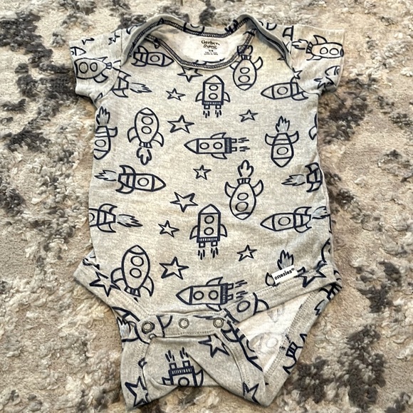 Gerber | One Pieces | Boys 2mo Gerber Organic Onesie | Poshmark
